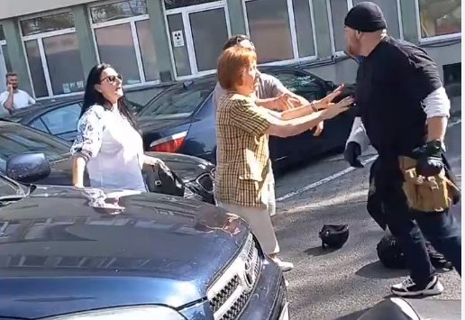Sa fie azilul de nebuni noua normalitate? - IceWorld|DeuteriumCore